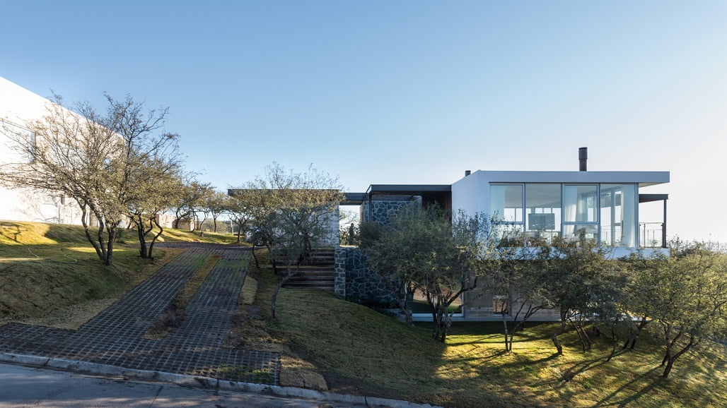 Morphology of the form follows function in DC House by ARarquitectos