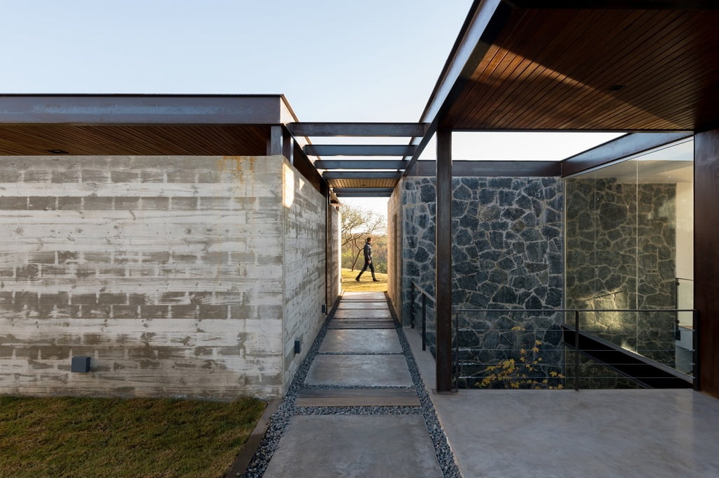 Morphology of the form follows function in DC House by ARarquitectos