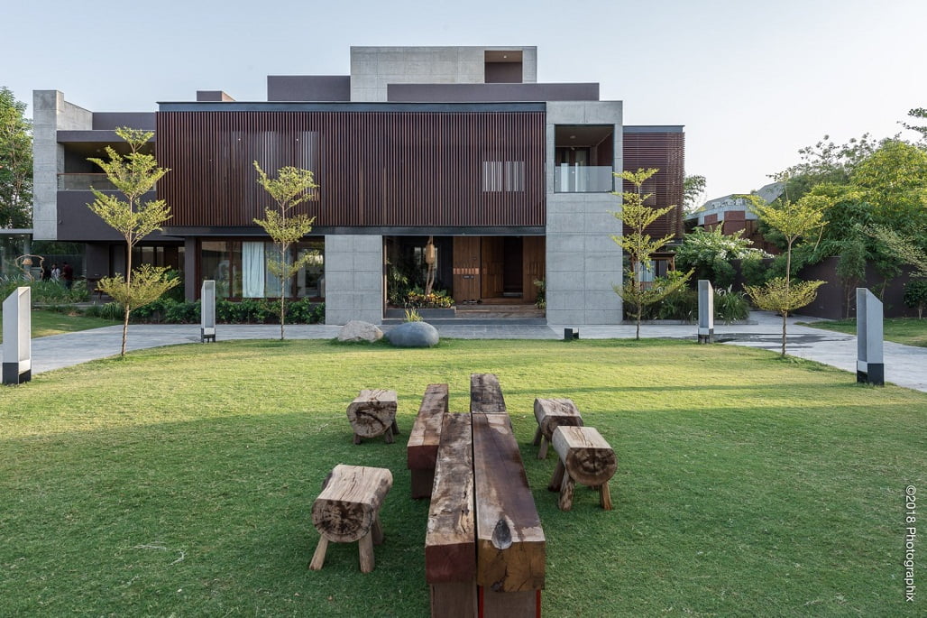 Rhythm in architecture, landscape, and interiors of modern Screen House