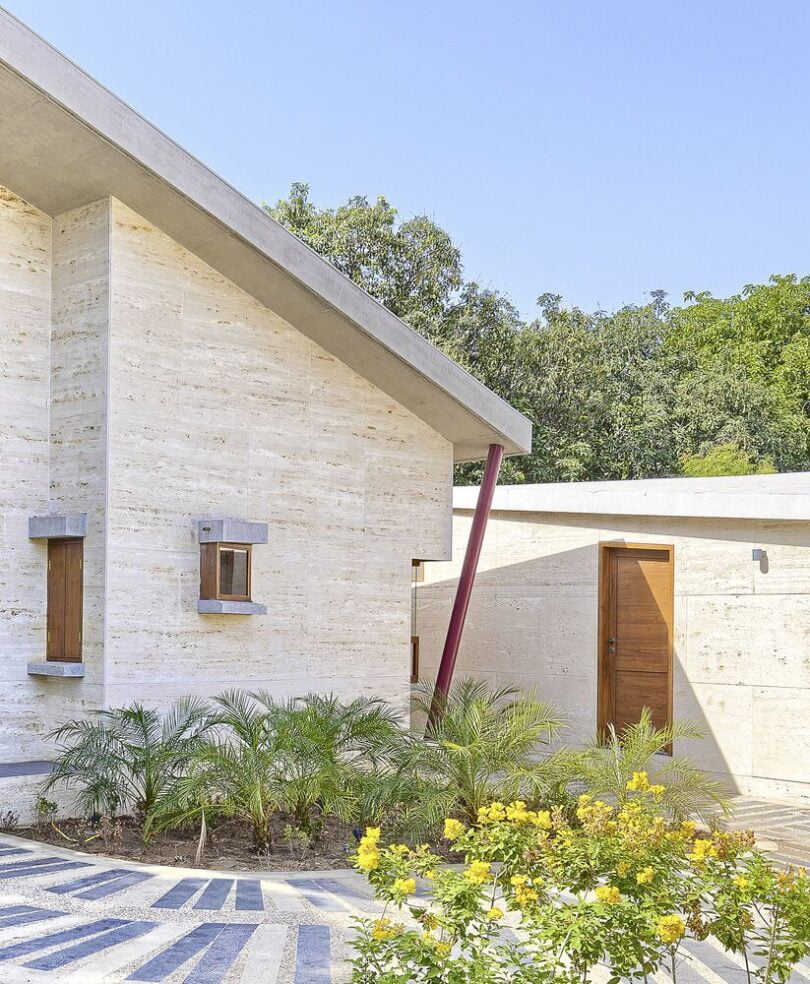 Modern Villa House of Gulmohar Greens at Telav, Ahmedabad by Studio 4000