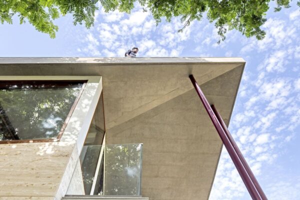 Modern Villa House of Gulmohar Greens at Telav, Ahmedabad by Studio 4000